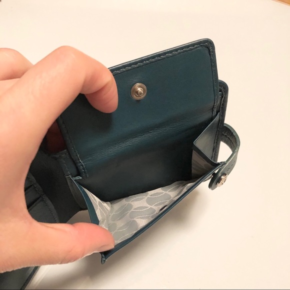 Lacoste | Bags | Lacoste Womens Classic Wallet | Poshmark